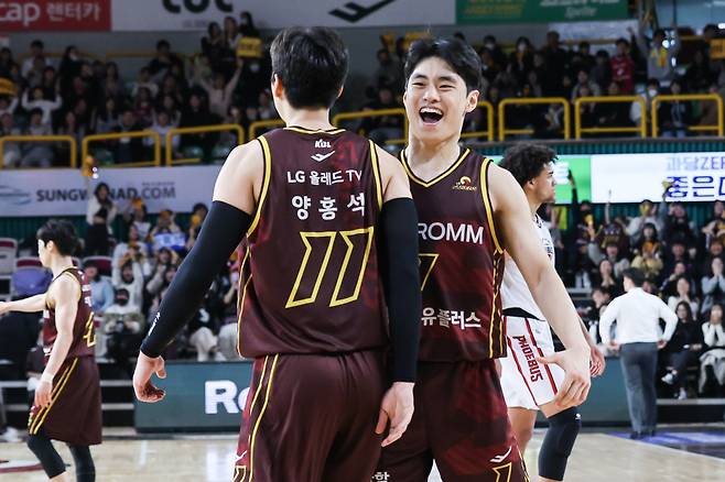 흥미를 더하는 Kbl 신인왕 경쟁 구도박무빈 유기상의 팽팽한 기록 공헌도 대결