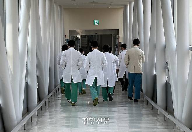 정부 전공의 집단 연가 불허·필수 의료 유지” 명령