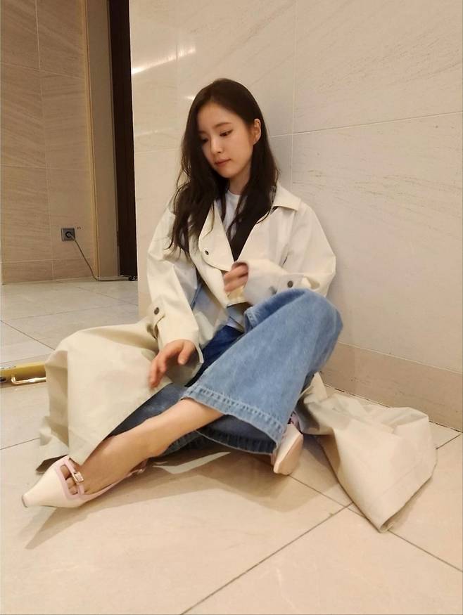 신세경 집에서도 얼죽코 하이힐로 세련된 코트 청바지 패션 스타와 패션