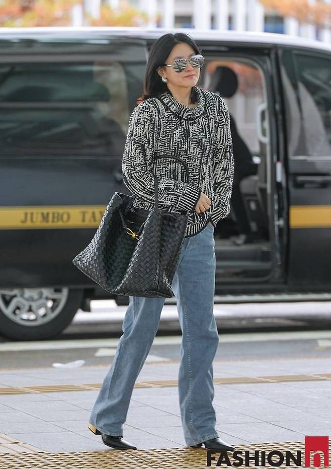 이영애 비주얼도 패션도 명품 자태 꾸안꾸 올드머니룩 밀라노 출국 패션엔