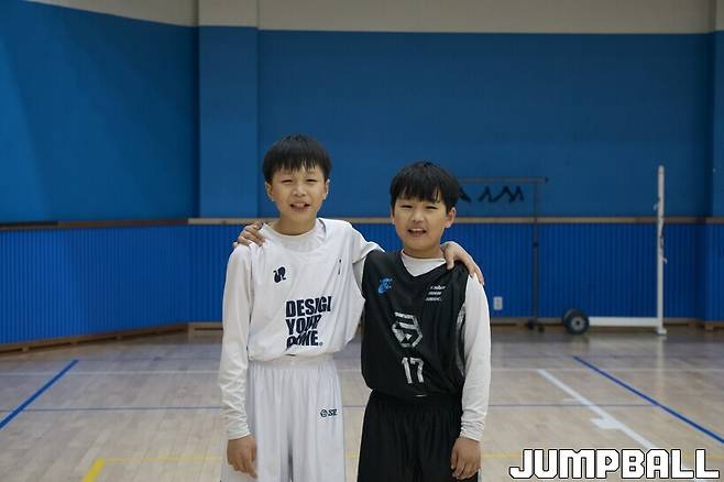 끈끈한 우애만큼이나 뜨거운 농구 열정 스티즈 농구교실을 이끄는 두 쌍의 형제들