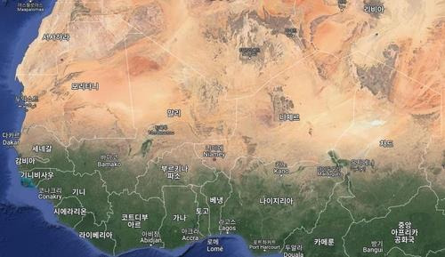 혼돈의 사헬부르키나파소 성당 테러에 최소 15명 피살