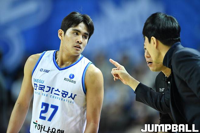 한국가스공사 니콜슨 없이도 우린 이길 수 있어 벨란겔 맹활약 코번 14점으로 틀어 막으며 승리 점프볼 Ttl