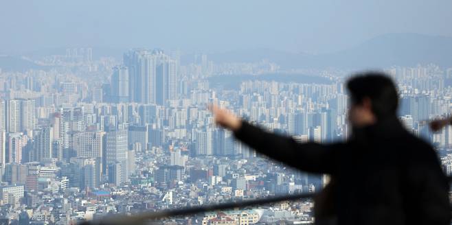 청약홈 중단에 3월 분양 때아닌 한파 16만가구로 급감