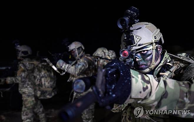 은밀하고 신속하게 해군 1함대 3특전대대 특수작전 훈련