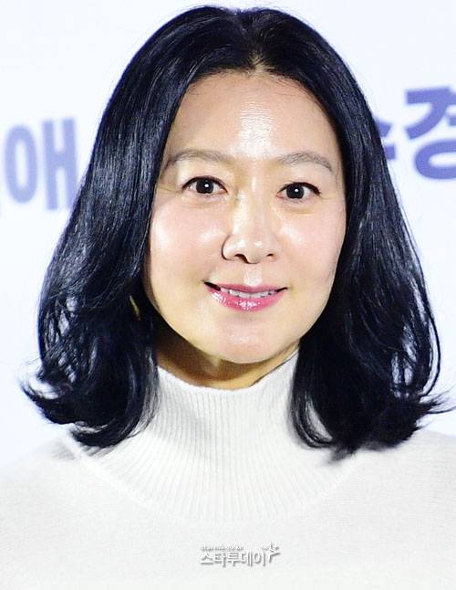 김희애 ‘우아세련美 둘 다 놓치지 않을 거예요 별별 사진집