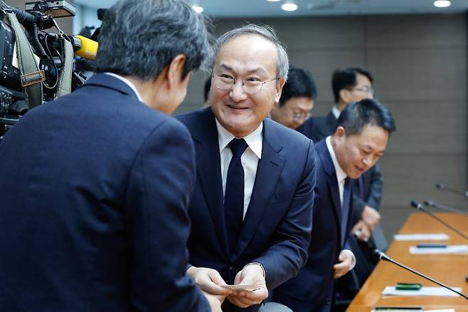이석희 Sk온 대표 46파이 배터리 개발 열심히 하고 있다