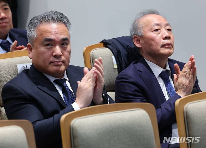 의대 증원이 우선 Vs 수가·제도 개선 먼저또 평행선