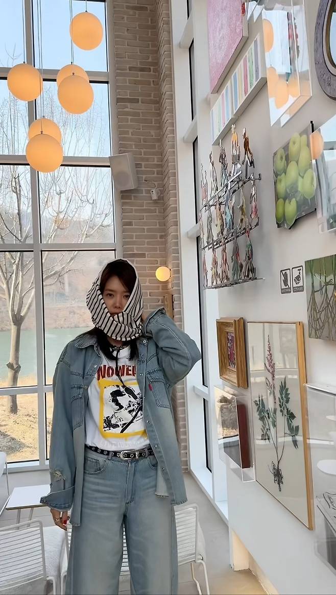 채정안 카디건 센스 있게 입는 법→망토로 두르다가 발라클라바로 변신 청순한 청청패션 스타와 패션