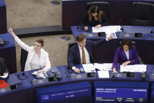 Eu 세계 첫 ‘ai법 가결 국내도 ‘금지 입법 추진되나