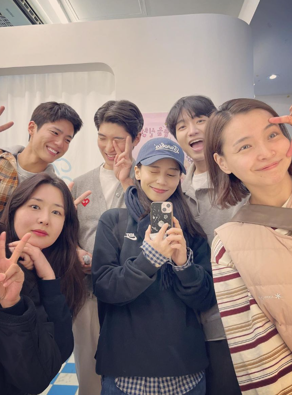 열애설없이3월 깜짝♥결혼 발표해 모두 놀라게 한 유명배우 셀럽뉴스