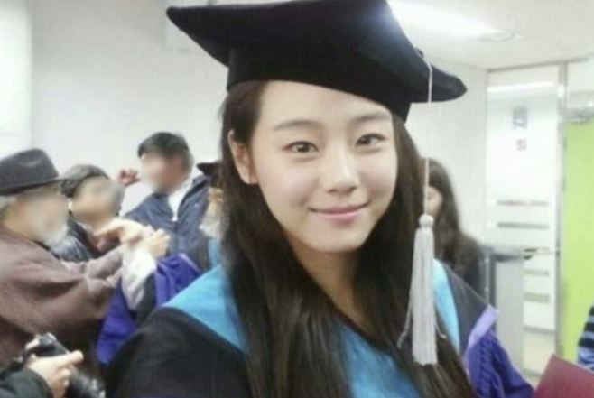 얼굴도 예쁜데 서울대 나와 서울대 의사와 결혼♥한 배우 셀럽뉴스