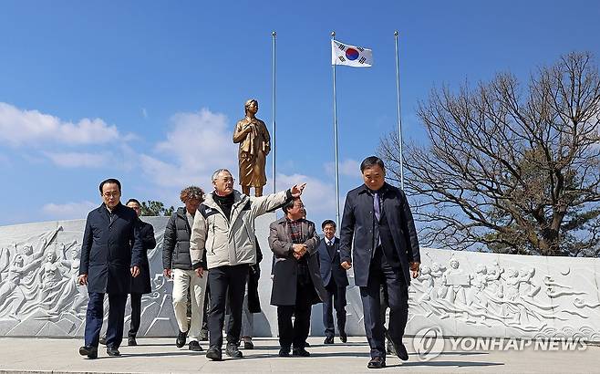 유인촌 장관 공주시 종교문화유산 탐방문화관광 현안도 점검