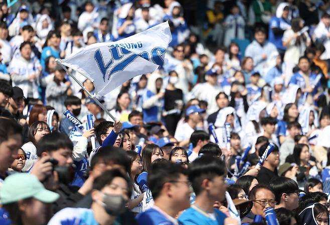 ‘엘도라도 떼창에 감동했나 K 응원문화에 Ml 출신 투수도 놀랐다원정 경기인데도