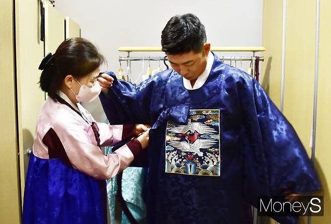포토스토리 사회적 소외계층 하객 축하속 전통혼례