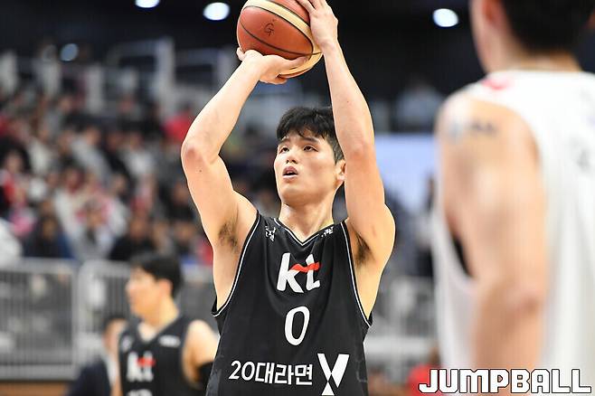 ‘리바운드 1위·평균 득점 2위·공헌도 3위 국내 최고 빅맨 하윤기 생애 첫 베스트5 정조준