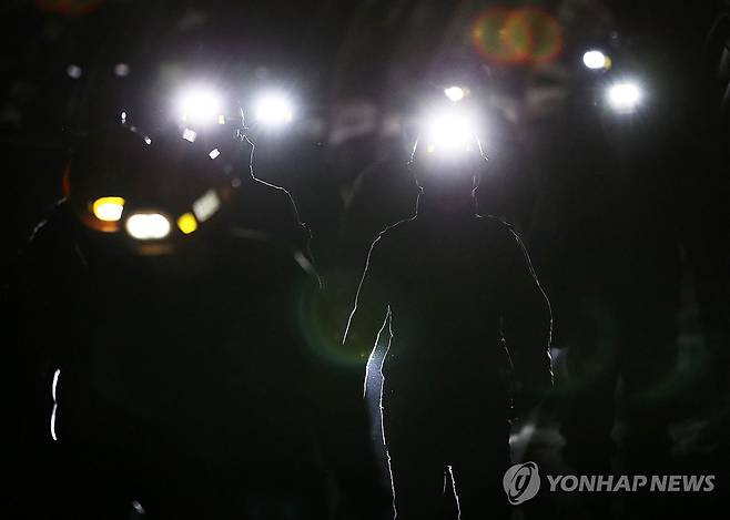 석탄 채굴 작업 마치는 태백 장성광업소