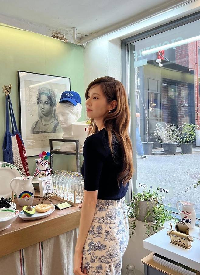 소녀시대 서현 성수동 난리난 패턴 스커트 우아한 올드머니 섬머룩 패션엔