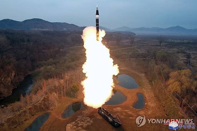 합참 북한 극초음속 미사일 비행거리·궤도변경 과장