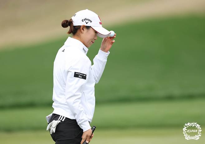 Klpga ‘제4의 장타자 문정민 ‘5연속 버디 공동2위 선두 황유민 1타차 추격