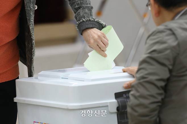 22대 총선 10시 투표율 104···지난 총선보다 1포인트 낮아