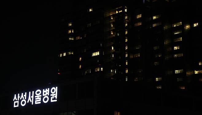 삼성의료원·성균관의대 교수 86 주 52시간 초과 근무 정부 의료공백 수습해야”