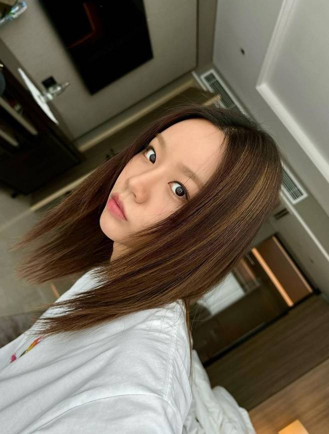 중단발로 분위기 포텐터진 혜리 근황 스타일링 헤어핏