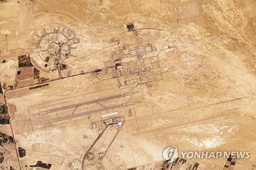 이란 군기지 이스라엘 폭격에 방공망 일부 훼손 흔적