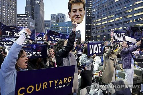 Courtyard by Marriott Hosts Passionate NFL Fans At The Courtyard Inner ...