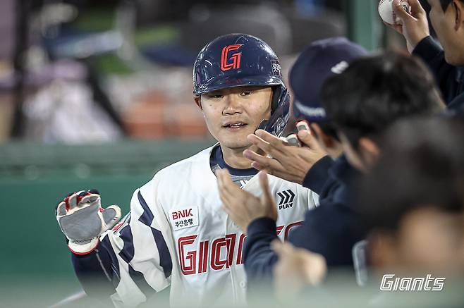 Lg에서 온 복덩이 롯데 손호영 야구장 출근이 즐겁다매 경기 후회 없이 뛰고 싶어