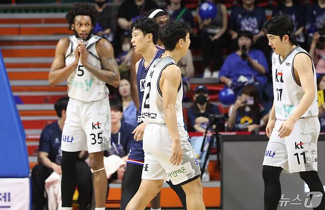 부산에서 균형 깨진 KCC-KT 챔프전…더욱 흥미진진해진 '허 형제의 난'