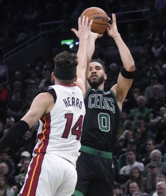 Nba 보스턴 ‘봄 좀비 마이애미 제치고 동부 4강 진출