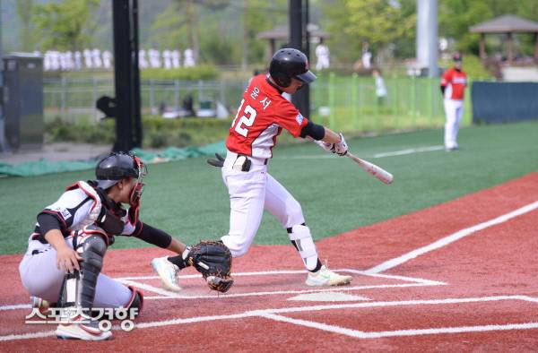 우수중 초청 인제군 야구 상인천중 심윤서의 타격 스경포토