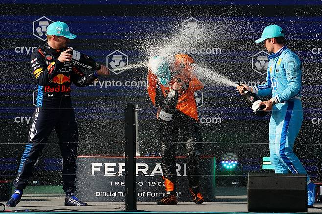 시상대 들러리서 주인공 됐다 F1 노리스 데뷔 110경기 만에 첫 우승