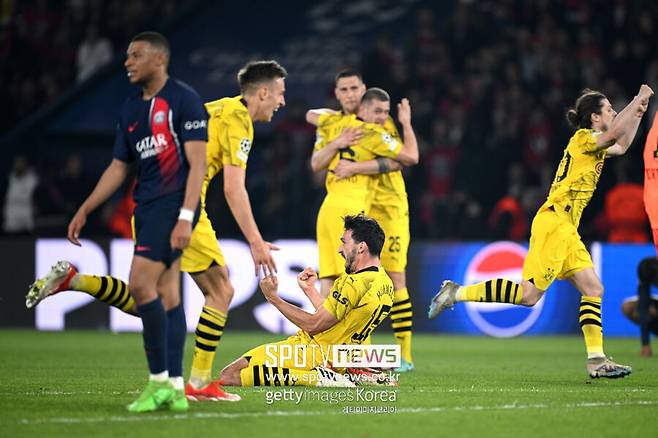충격 Psg 홈 팬들 업보 제대로 맞았다 경기 전 도르트문트 엠블럼 화형식→ucl 탈락으로 돌아왔다