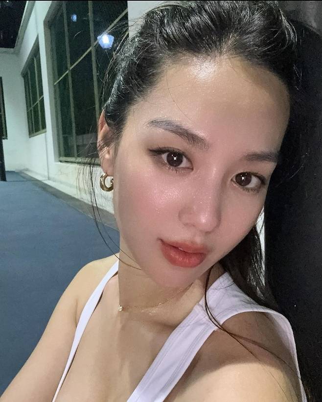 원빈 조카 김희정 아역 시절 잊은 섹시한 포니테일 헤어스타일로 스포티한 매력 자랑 뷰티는 내운명