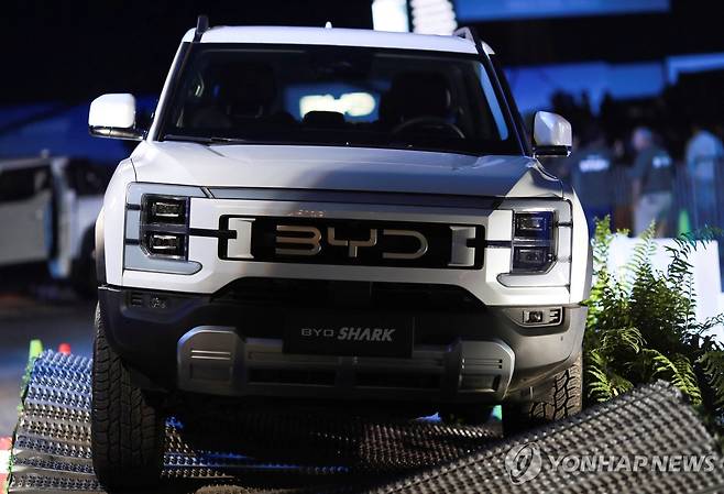 中전기차 관세폭탄 발표날 Byd 美 턱밑서 첫 전기픽업 공개