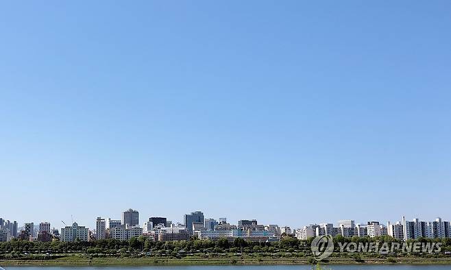 내일날씨 주말 전국 대체로 맑음큰 일교차 유의