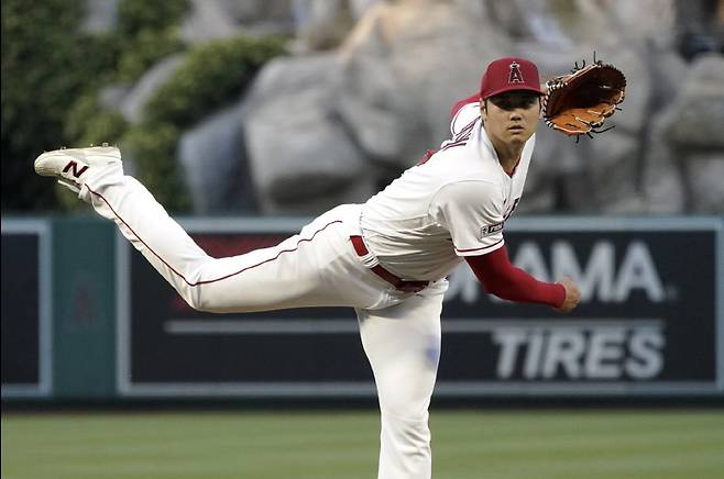 오타니 타자로도 Mvp감인데 투수 포기할까 106년전 투타겸업 힘들다던 루스 스조산책 Mlb
