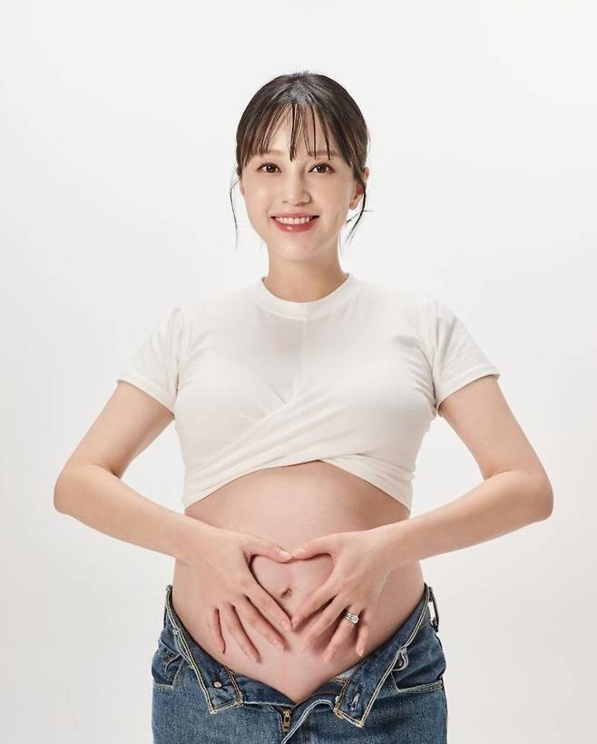 아유미 역대급 몸무게 기록 엄살 아름다운 만삭사진 티셔츠 청바지 패션 스타와 패션