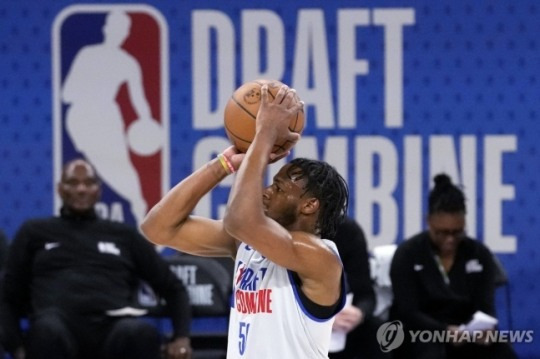 킹 르브론 제임스 주니어 브로니 Nba 신인 드래프트 참가 아버지와 코트에서 뛰고 싶다