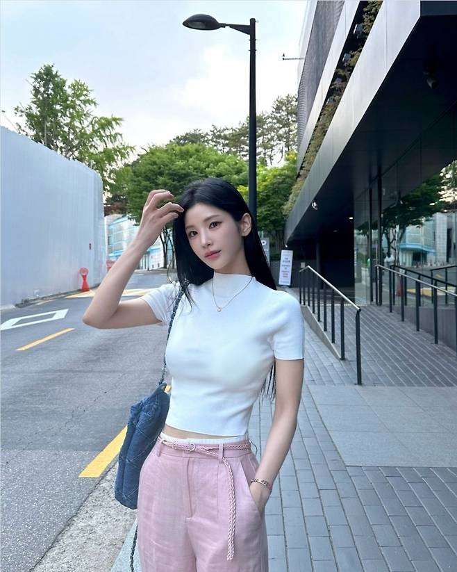 강석우 딸 강다은 강남에 여신강림 크롭티에 핑크 바지 입고 공주 비주얼 스타와 패션