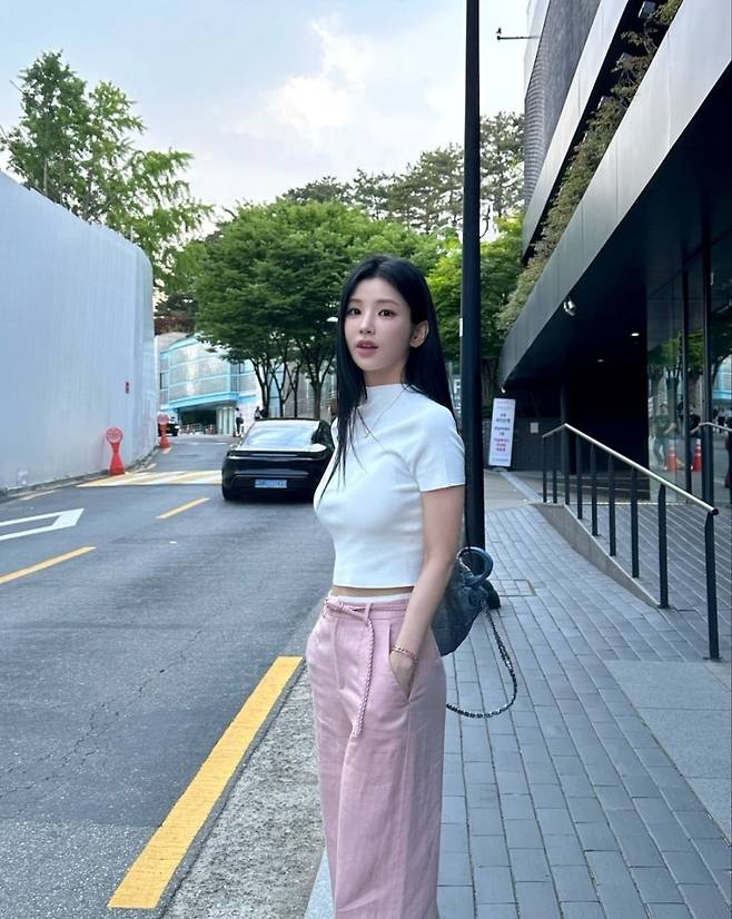 강석우 딸 강다은 강남에 여신강림 크롭티에 핑크 바지 입고 공주 비주얼 스타와 패션