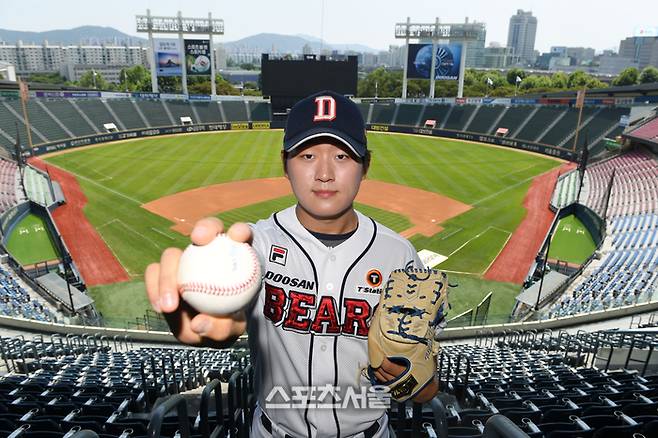 ‘못하는 게 없다 준비된 슈퍼 루키 김택연이 그리는 올해 마지막 장면 창간특집