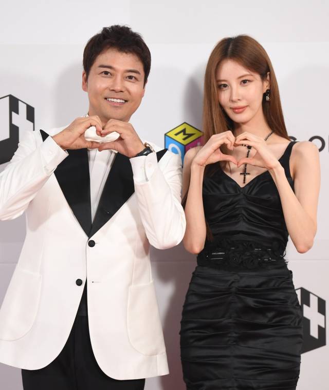 TMA 시상식, 日 오사카서 개최···전현무·서현 공동 MC