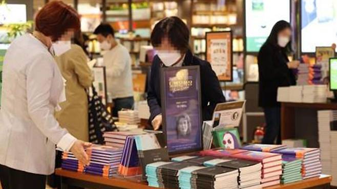 한국출판인회의 문학나눔 사업 축소‥k문학 지원책 마련해야
