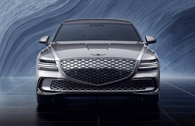 "489km로 주행거리 UP" 제네시스, 'G80 전동화모델 롱바디' 국내 인증 완료 | M투데이