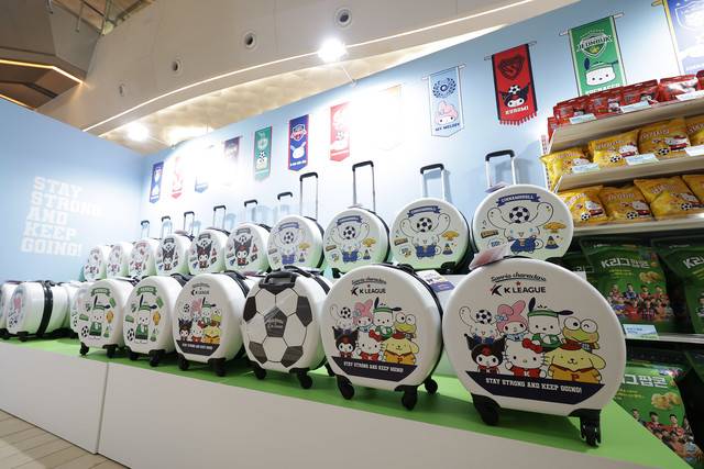 핫플 인증 Fc세븐일레븐 K리그 X 산리오 팝업 3일간 약 2만 5000명 방문 역대 최고 매출까지