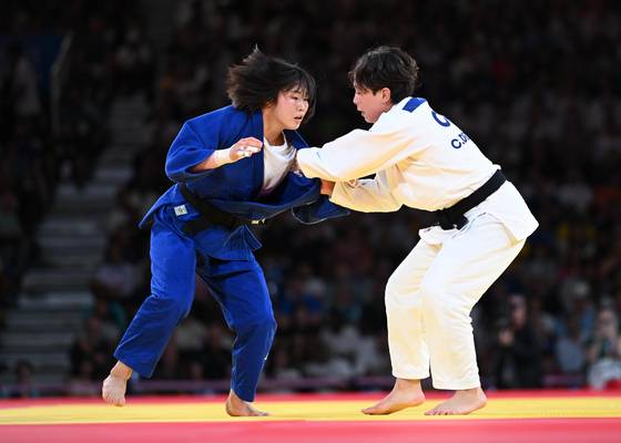 Judoka Huh Mi-mi takes silver in women's 57 kilograms