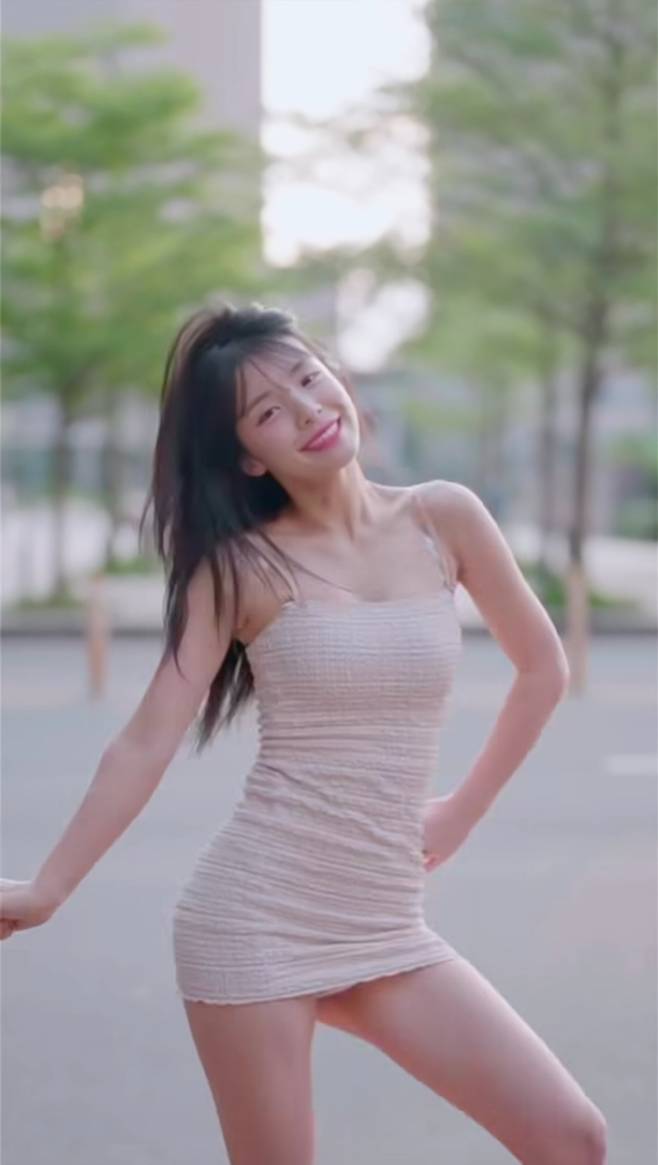 이다혜 대만 들썩인 춤바람 트위드 미니원피스 입고 매력 발산 스타와 패션